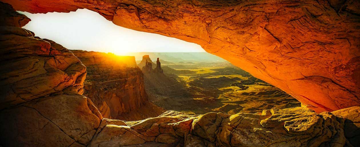 Священная книга 1 всех религий мира.